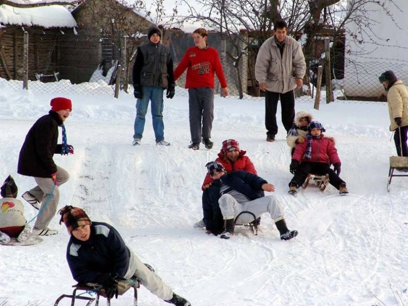 1.januara počinje zimski raspust za školarce u TK – NEON Televizija