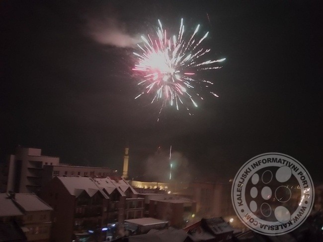 FOTO: Kalesijci vatrometom dočekali Novu godinu – NEON Televizija