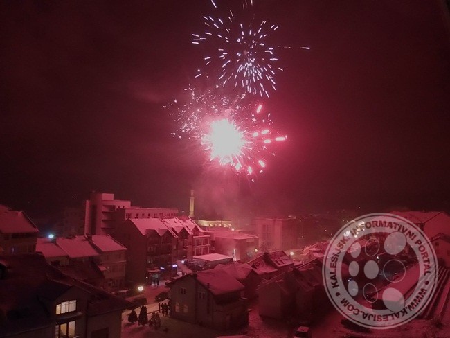 FOTO: Kalesijci vatrometom dočekali Novu godinu – NEON Televizija