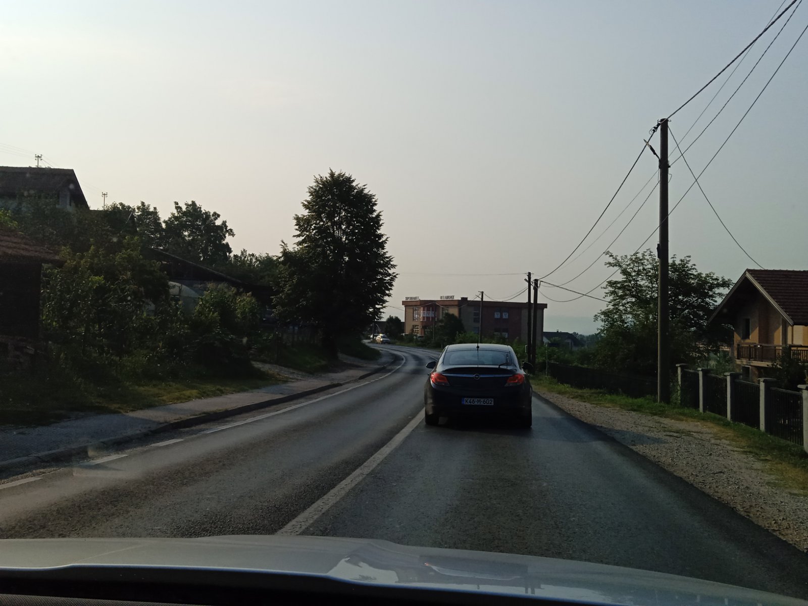 Putevi u BiH: Saobraća se po mjestimično suhom kolovozu – NEON Televizija