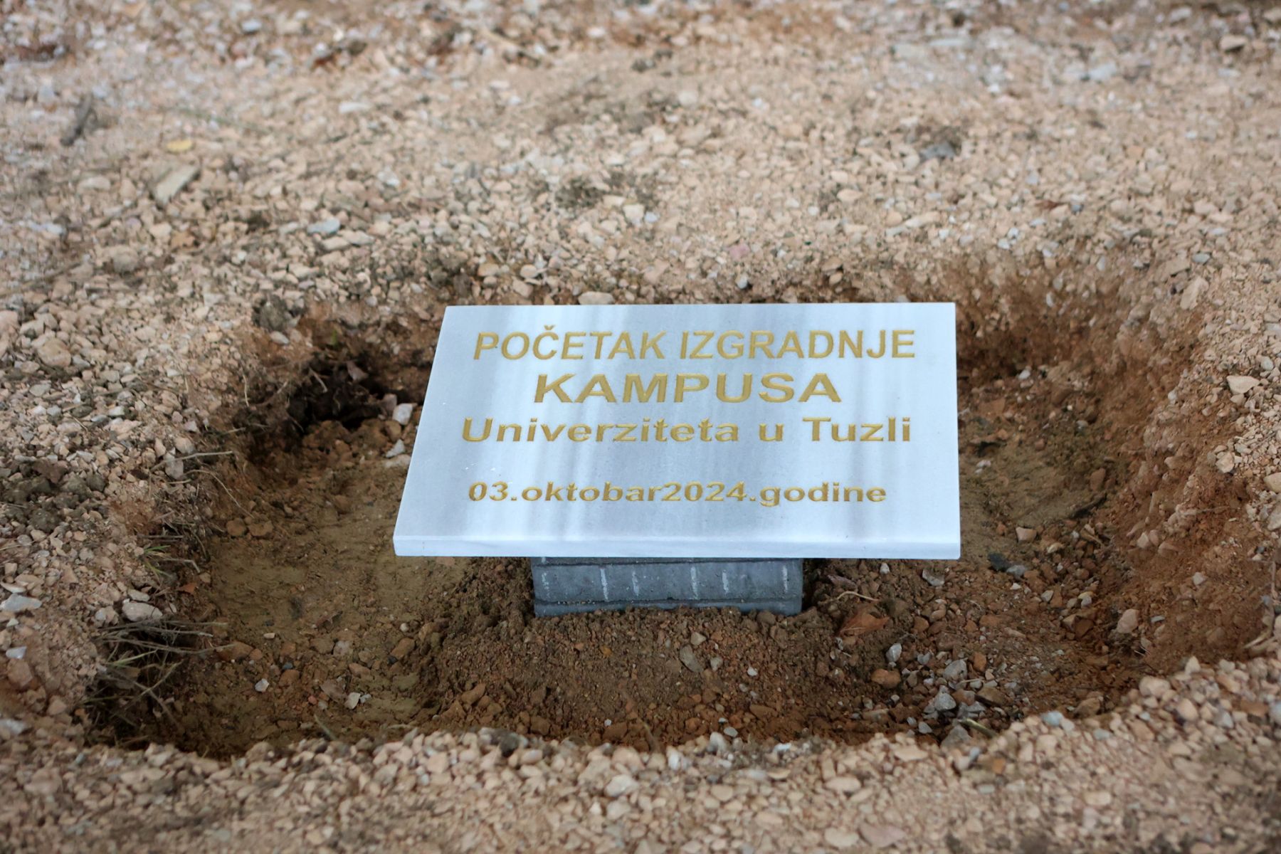 Postavljen kamen temeljac za gradnju kampusa Univerziteta u Tuzli – NEON Televizija