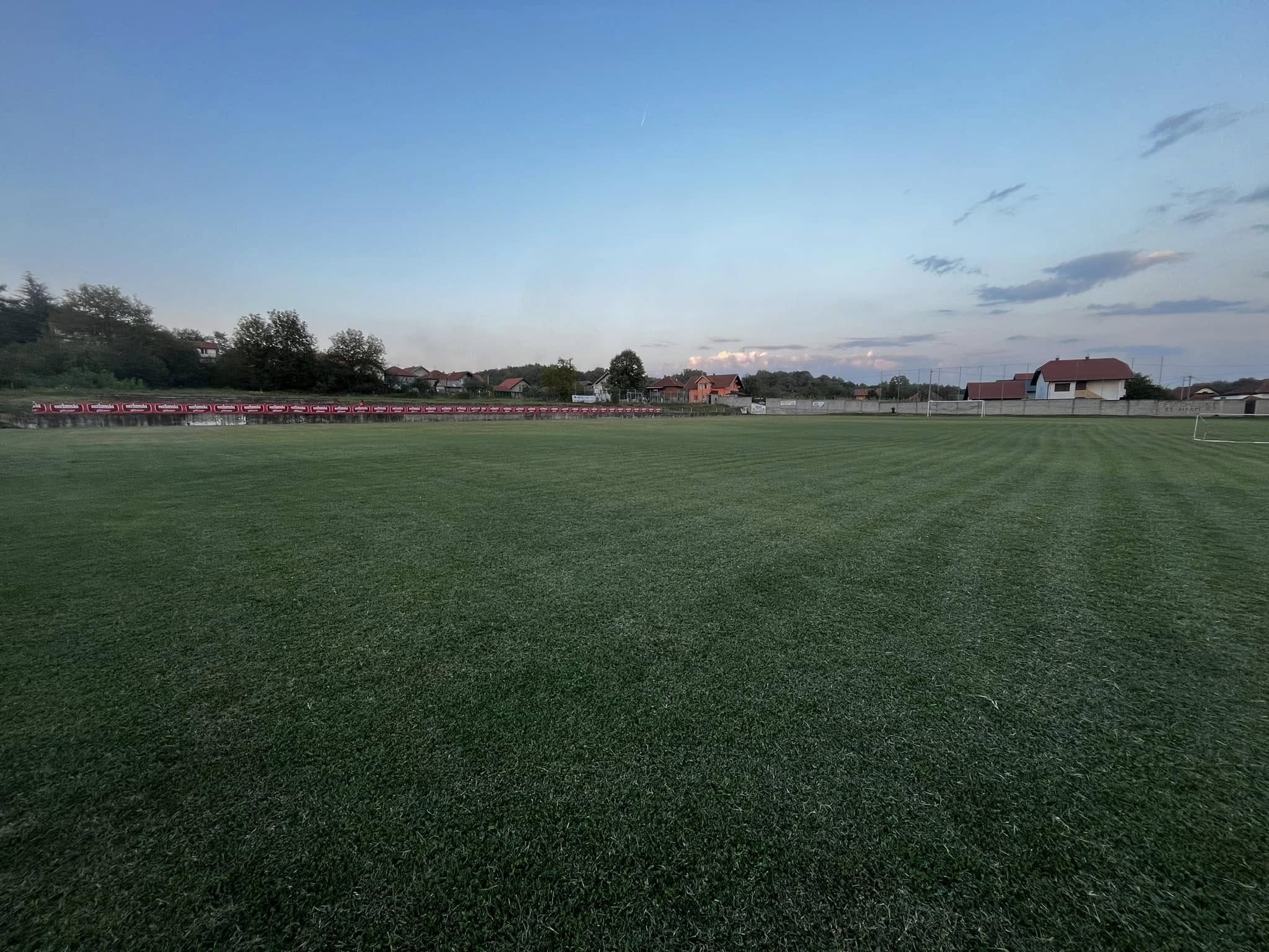Tragične vijesti sa terena Druge lige TK: Navijač preminuo nakon što mu ...