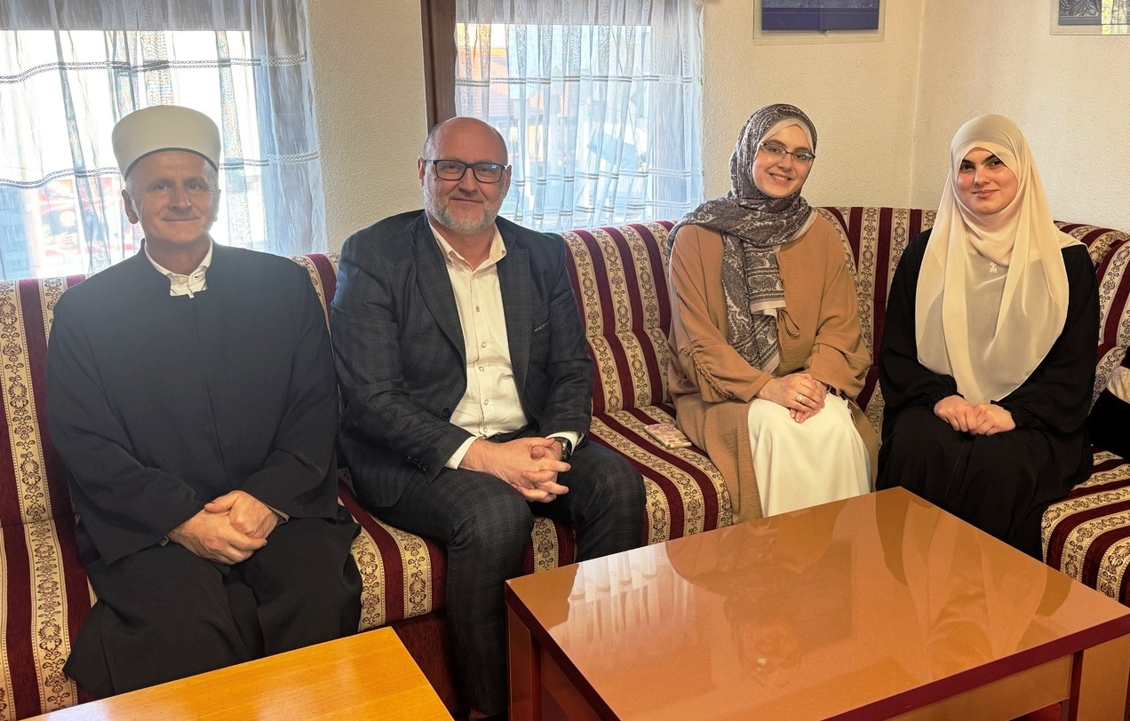 Upriličen prijem za nove kalesijske hafize – Kalesijske novine